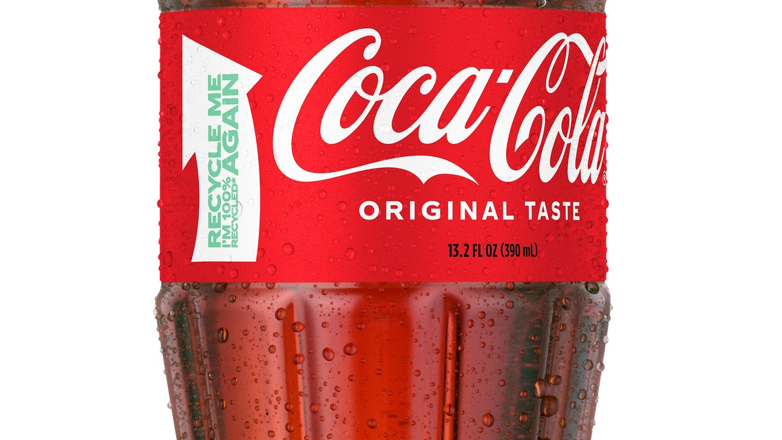 Botellas de PET reciclado: Coca-Cola cambia sus marcas a 100% rPET ...